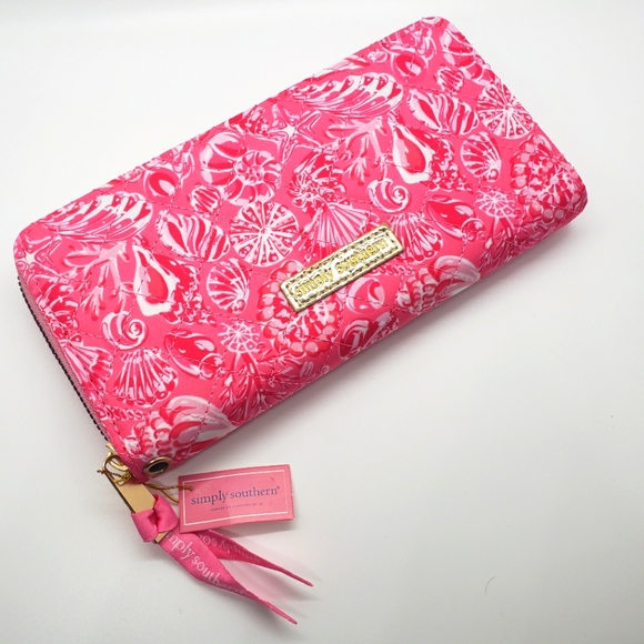 Simply Southern | Bags | Simply Southern Phone Wallet Quilted Seashell ...